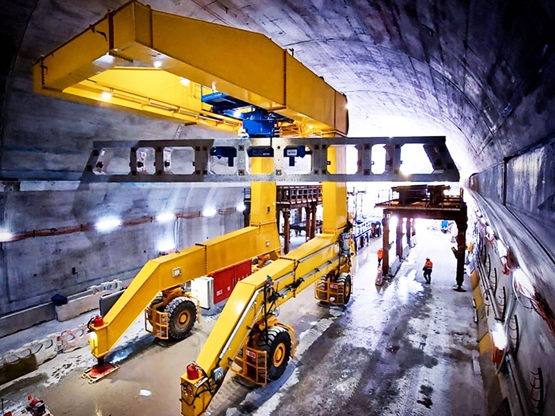 Straddle Carrier Crane - Gantry Crane Solutions For Beam Lifting