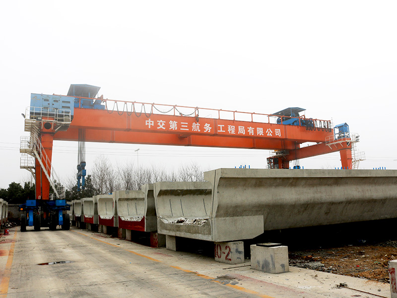 Straddle Carrier Crane - Gantry Crane Solutions For Beam Lifting