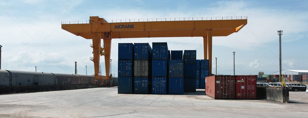 Grúa pórtico sobre raíles - Grúa Aicrane RMG