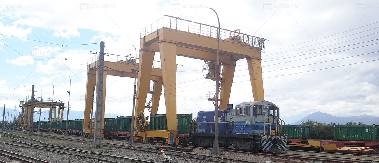Grúa de pórtico para contenedores | Grúas para contenedores RMG | aicrane